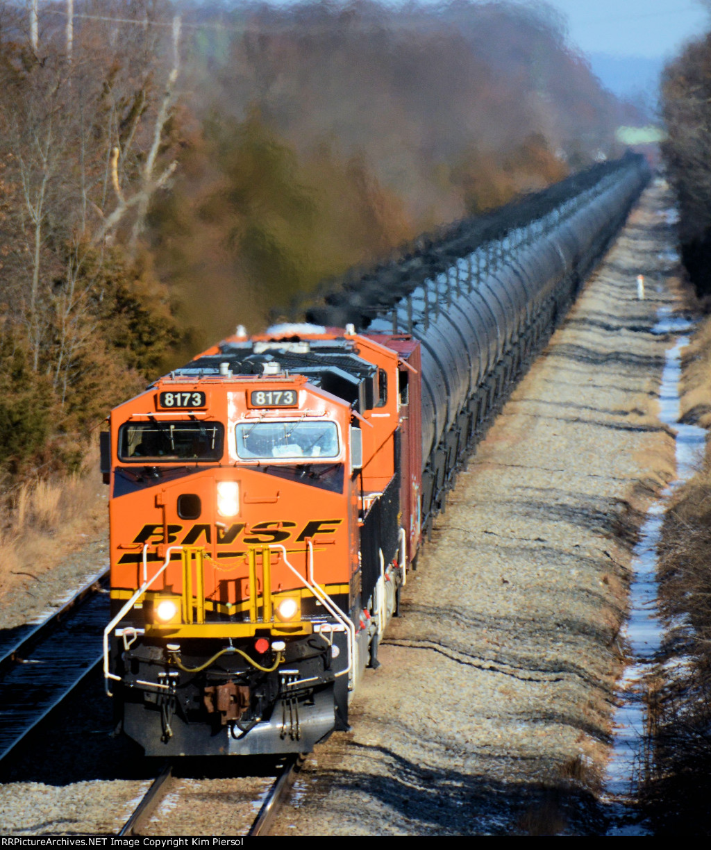 BNSF 8173 CSX Train K040 Crude Oil Loads